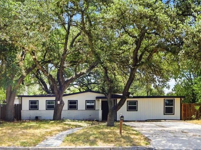 202 Brettonwood Dr, San Antonio, TX 78218