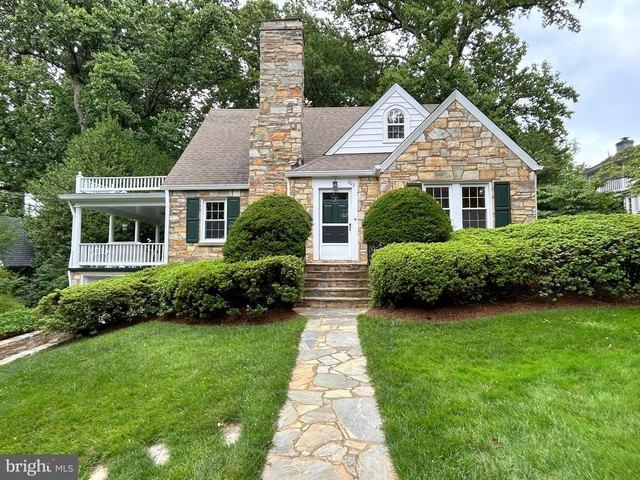 202 Buxton Rd, Falls Church, VA 22046