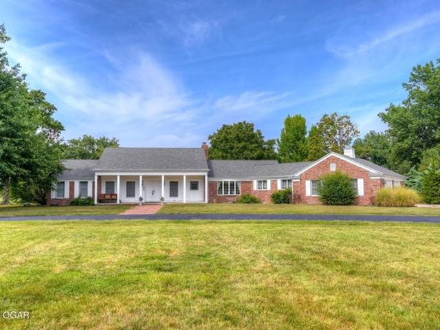 202 Gardner Dr, Lamar, MO 64759