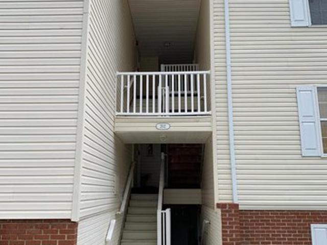 202 Dover Pl Apt 202, Stafford, VA 22556