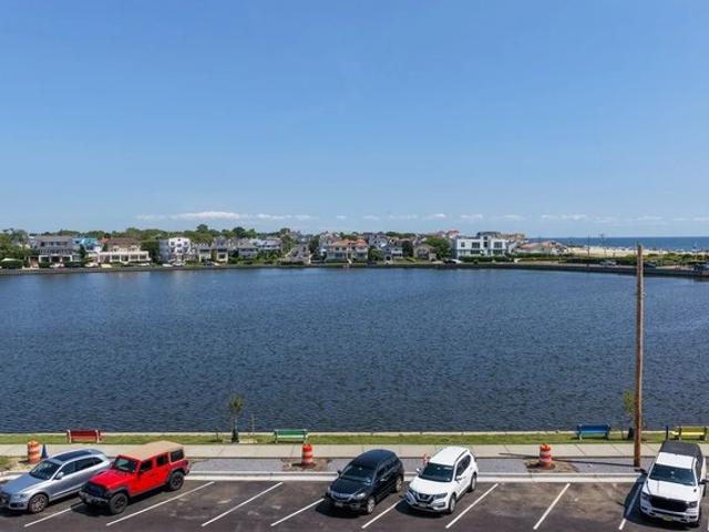 202 Deal Lake Dr # U209, Asbury Park, NJ 07712