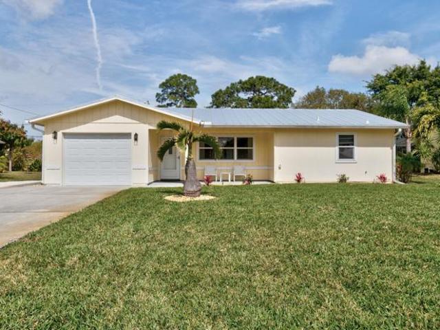 202 Delaware Ave, Sebastian, FL 32958