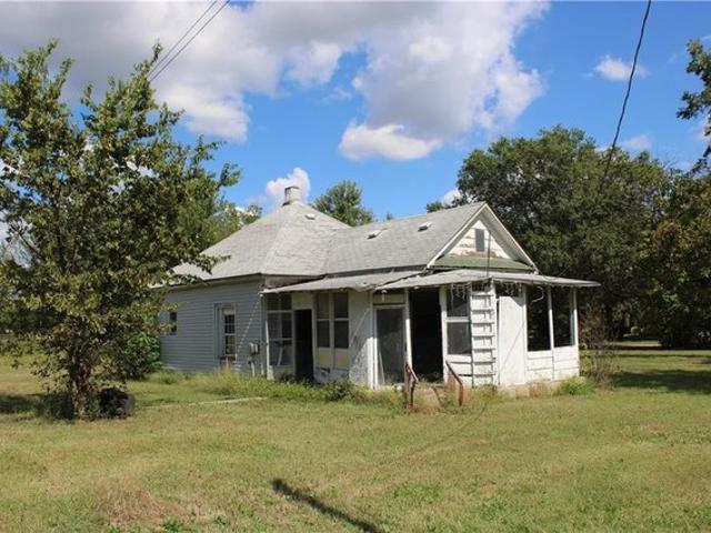 202 E 9th St, Mulberry, KS 66756