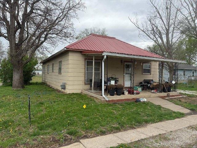 202 E Taylor St, Wayland, MO 63472