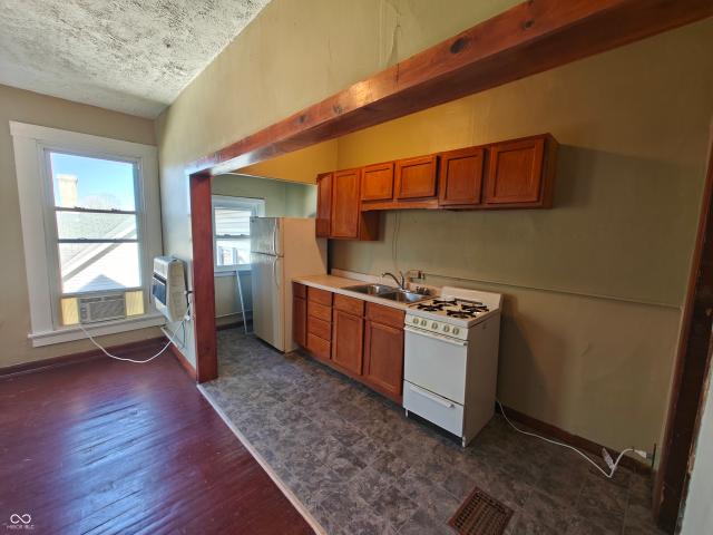 202 E Taylor Street E # 1