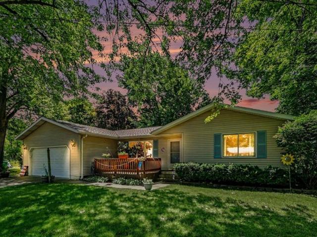 202 E Vermont Ave, White Pigeon, MI 49099