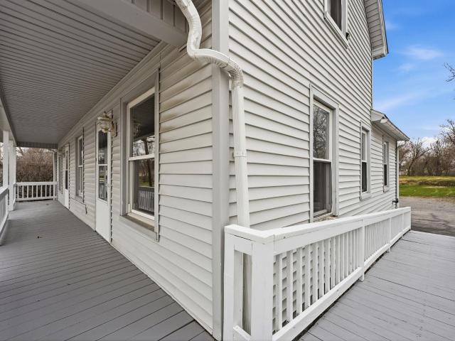 202 E Whitley Street