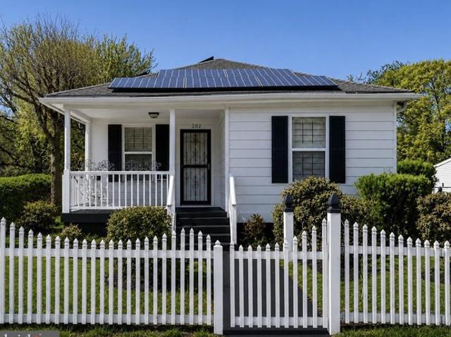 202 E Main St, Penns Grove, NJ 08069