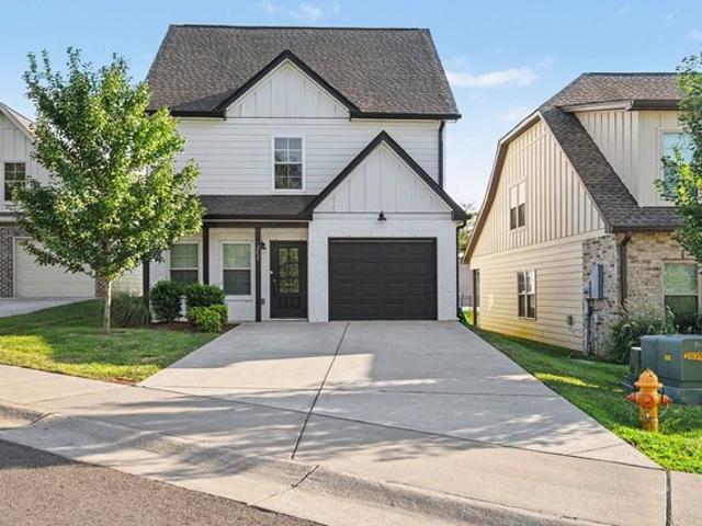 202 Emmett Dr, White House, TN 37188