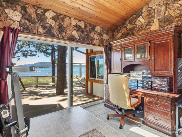 202 Eagle Dr, Big Bear Lake, CA 92315 | MLS #32600