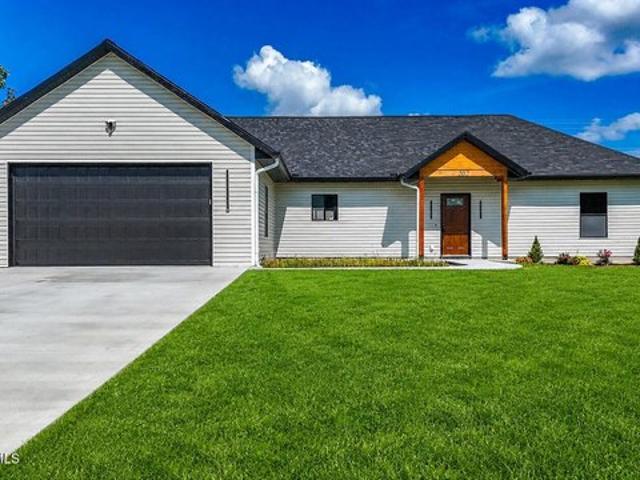 202 El Donna Ave, Eldon, MO 65026