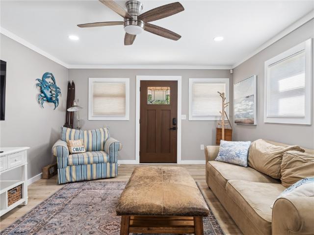 202 Forest Circle