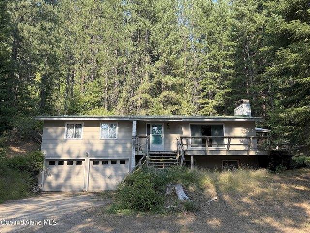 202 Fairview Ave, Silverton, ID 83867