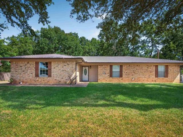 202 Fenton Rd, Longview, TX 75604