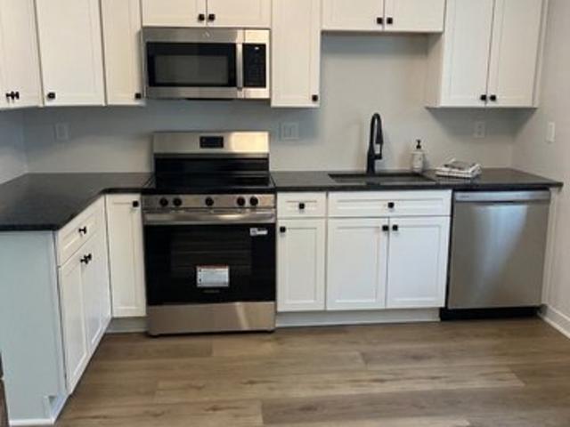 202 Kings Ct, Schenectady, NY 12303