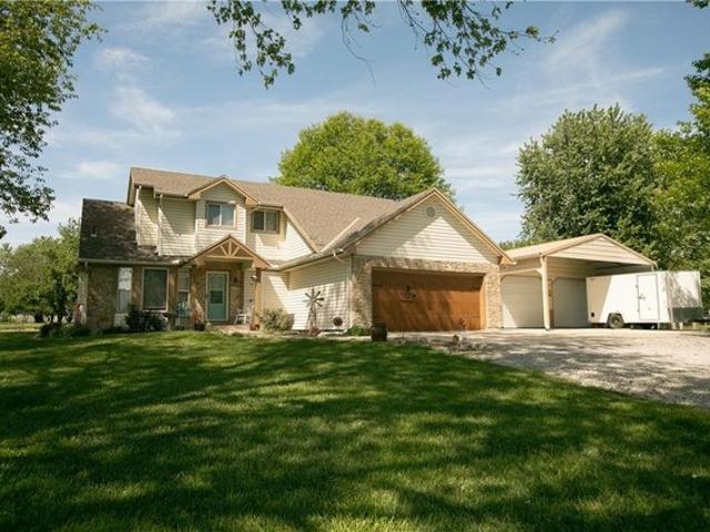 202 Howard Rd, Trimble, MO 64492