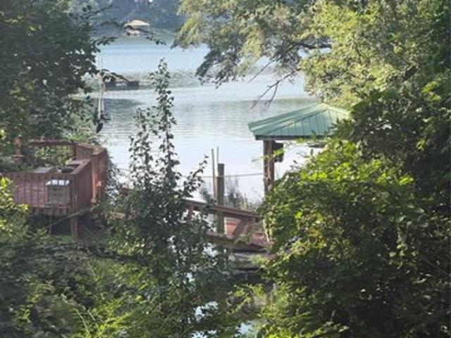 202 Horseshoe Lake Rd, Mount Holly, NC 28120