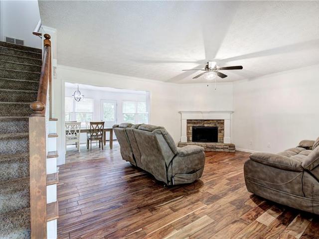202 Hawkins Farm Circle