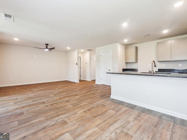 202 Harris Walk