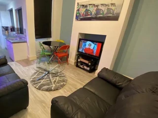 202 Hubert Road, Stirchley, B29 6EP, United Kingdom | 3 bed house for rent #158855821 | Rentberry