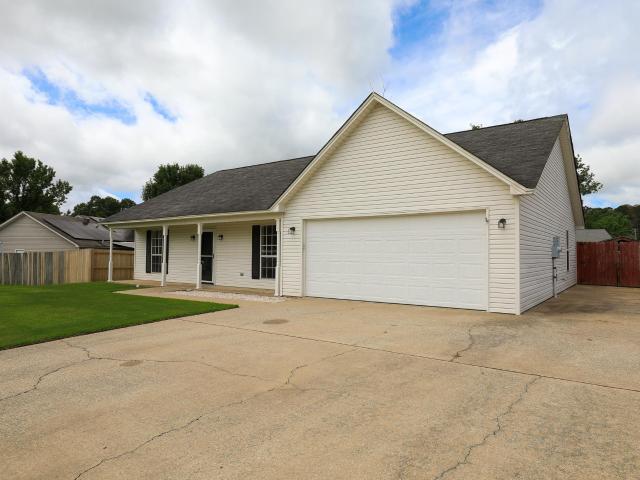 202 Hunters Run Dr