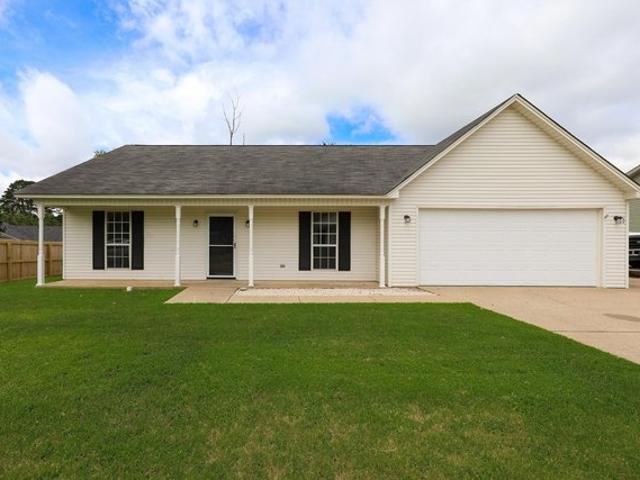 202 Hunters Run Dr, Haskell, AR 72015