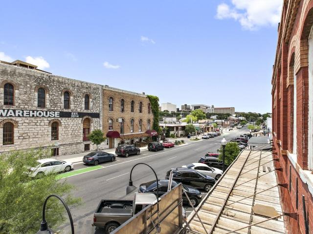 202 on The Square 1 Bedroom Apartment for Rent at 202 N Lbj Dr, San Marcos, TX 78666 Downtown San Marcos