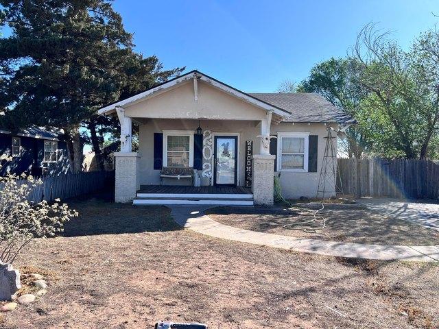 202 Lawton Ave, Hereford, TX 79045