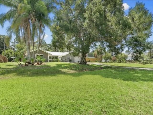 202 Laidback Way, Fort Pierce, FL 34945