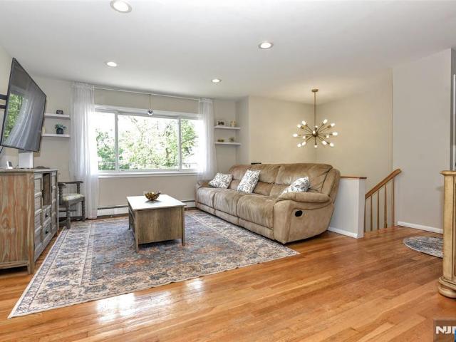 202 Lake Shore Drive