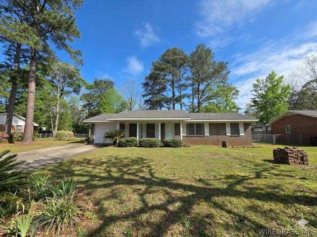202 Lakeview Dr, Enterprise, AL 36330