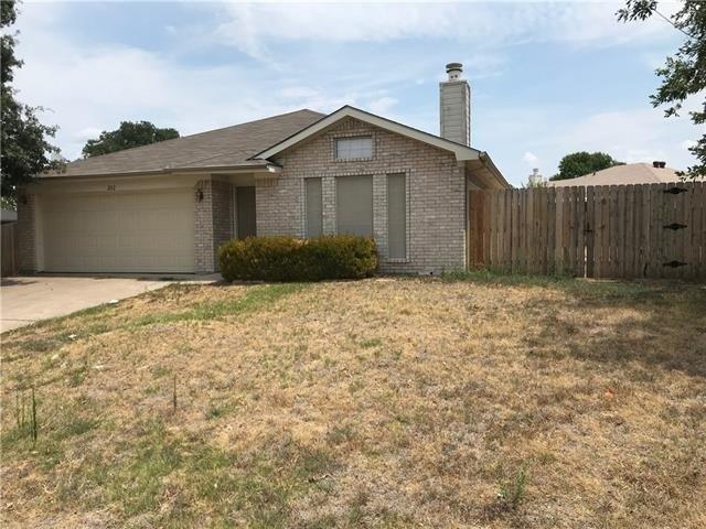 202 Lancelot Dr, Weatherford, TX 76086
