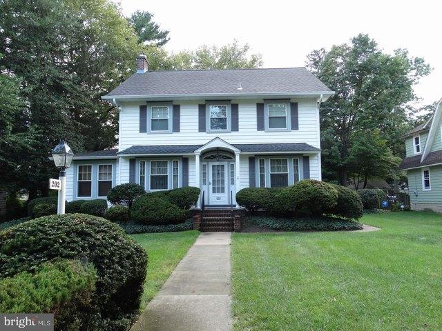 202 Linden Ave, Riverton, NJ 08077