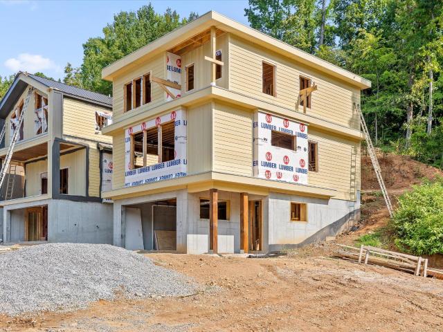 202 Lullwater Road