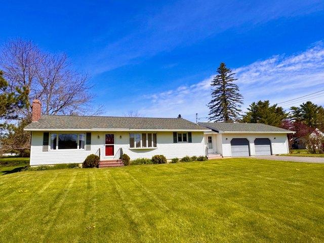 202 Main Rd N, Hampden, ME 04444