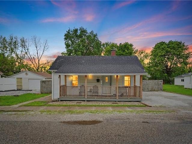 202 Market St, Westville, IL 61883