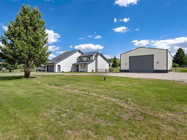 202 Meadow View Dr, Butte, MT 59701
