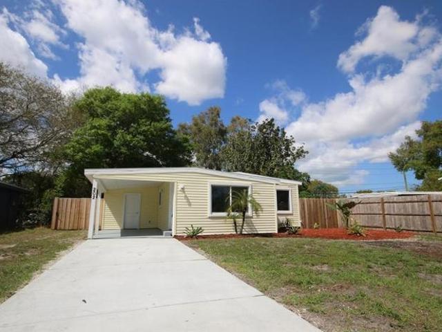202 Melody Ln, Largo, FL 33771