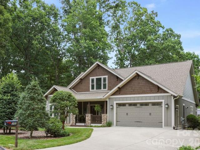 202 Midland Ave, Black Mountain, NC 28711