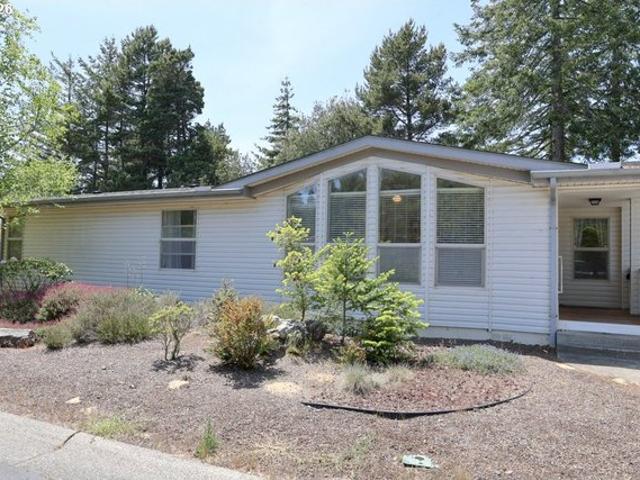 202 Munsel Creek Loop, Florence, OR 97439