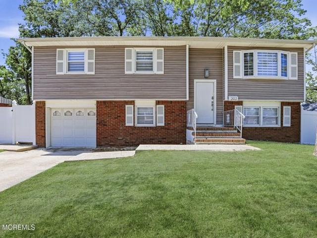 202 Murray St, Lakewood, NJ 08701
