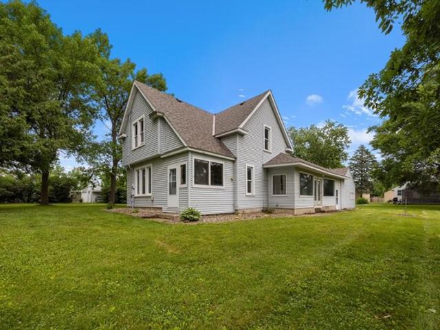 202 N 2nd St, Darwin, MN 55324