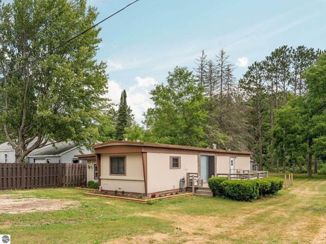 202 N Case St, Marion, MI 49665