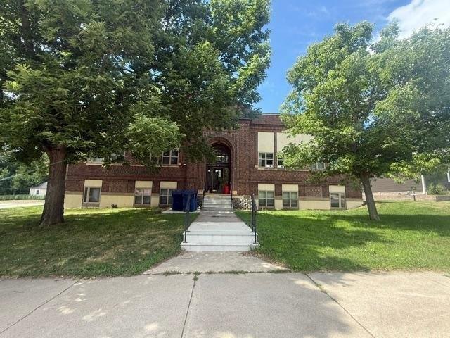 202 N Cass Ave, Springfield, MN 56087