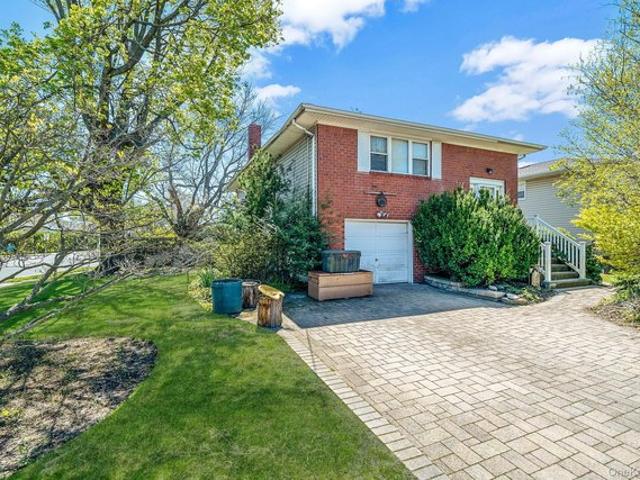 202 N Hickory St, Massapequa, NY 11758
