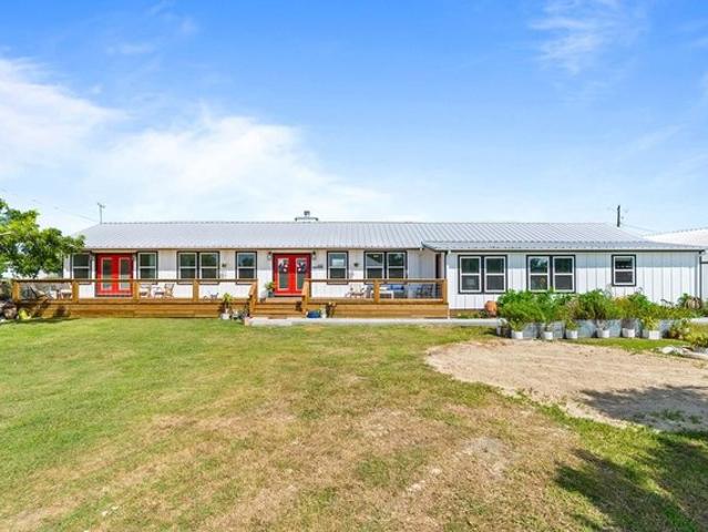 202 N Hynes, Austwell, TX 77950