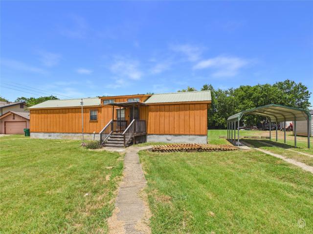 202 N Mustang Ave