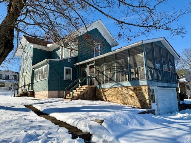 202 N Otter St