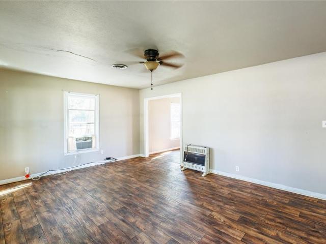 202 N Sycamore