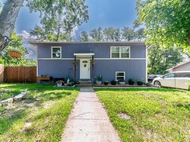 202 Northern Heights Cir, Saint George, KS 66535